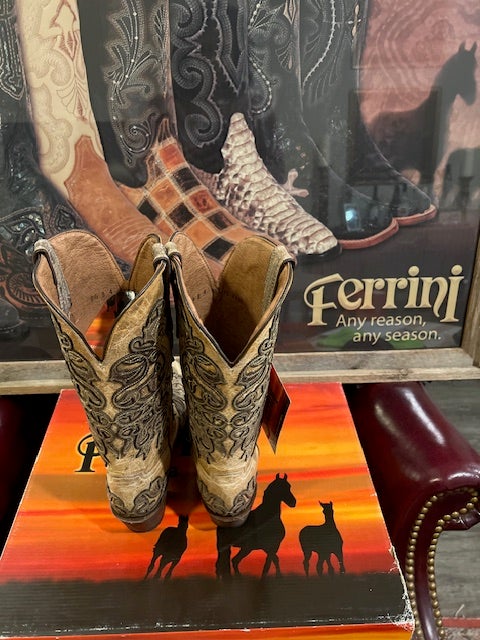 Ferrini Ladies New Tan Country Diva V-Toe, all leather boots